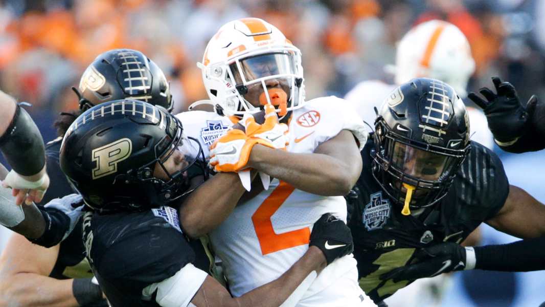 Nashville s Music City Bowl Moving To New Year s Eve In 2022 Game Time 